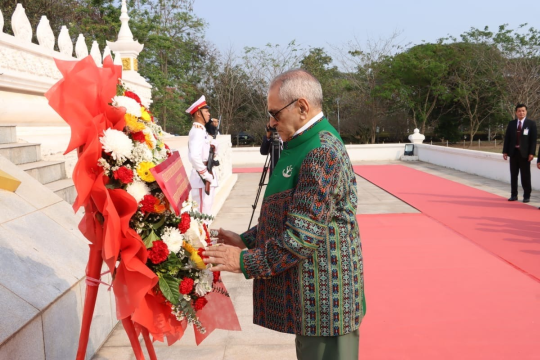 Timor President visits Monument of Unknown Soldiers