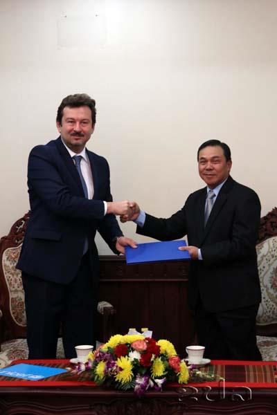 New UNICEF Representative Presents Letter of Credence to Deputy ...