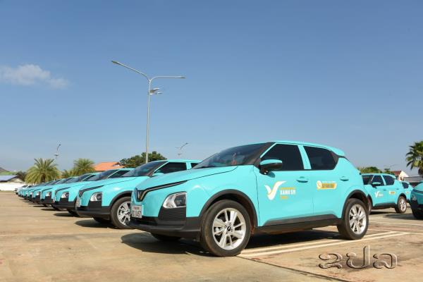GSM Launches Electric Taxi Service in Laos