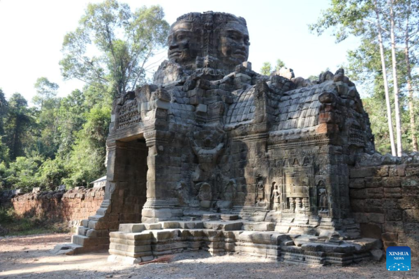 Cambodia starts to restore roof of Angkor Wat's eastern gate